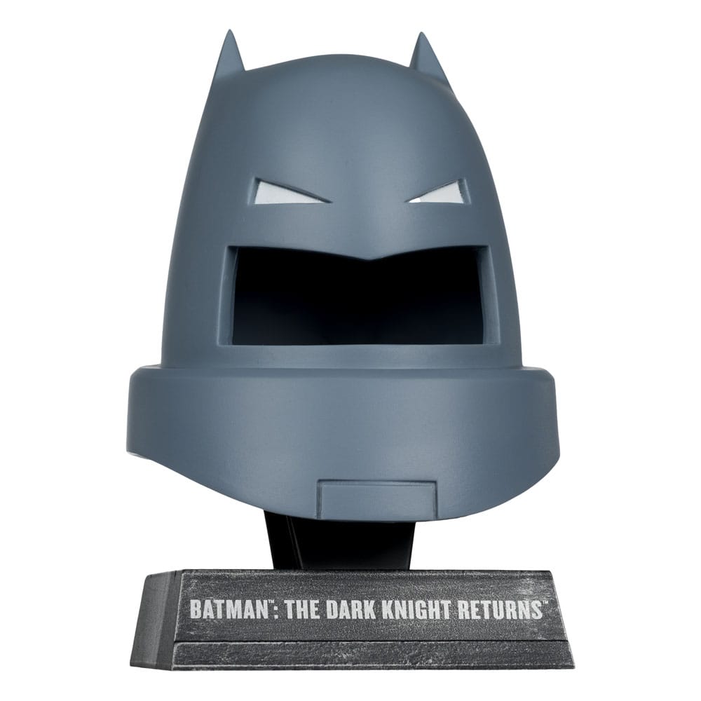 Armored Batman Cowl Batman: The Dark Knight Returns 1/3 Scale Replica ...